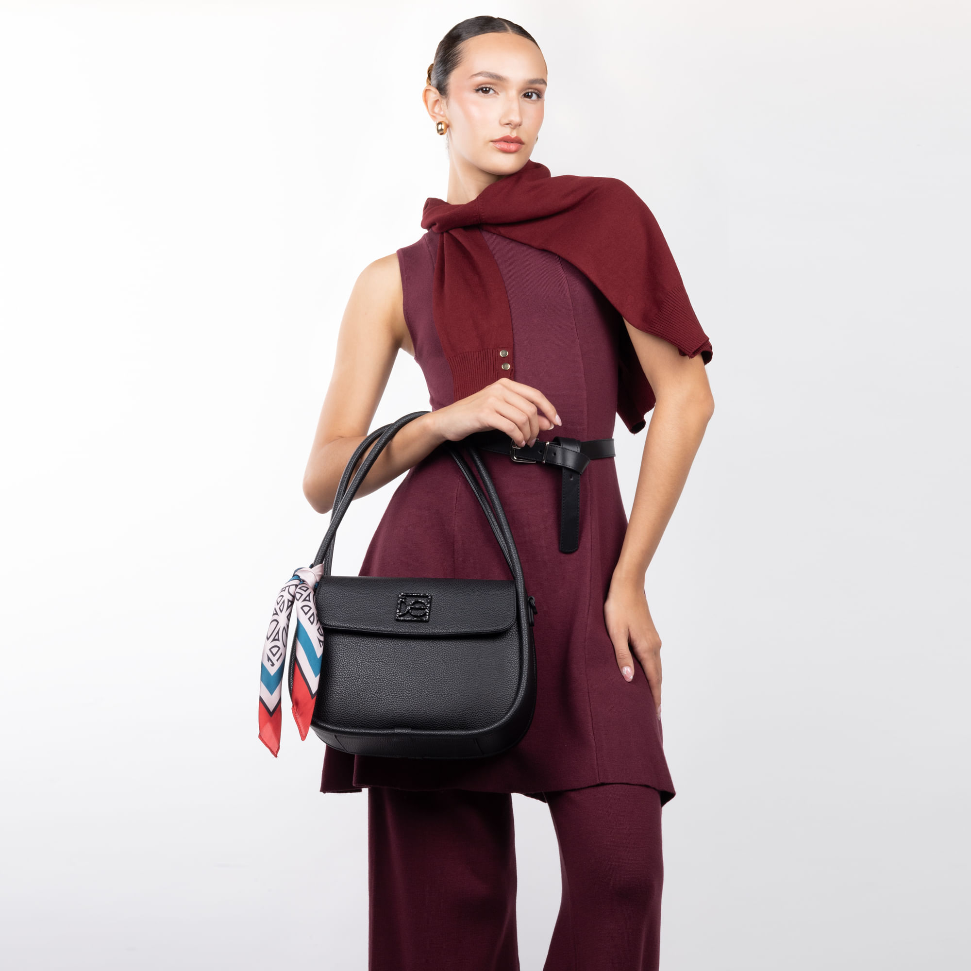 Lady Bag Chica Con Mascada Color Negro - CLOE MX